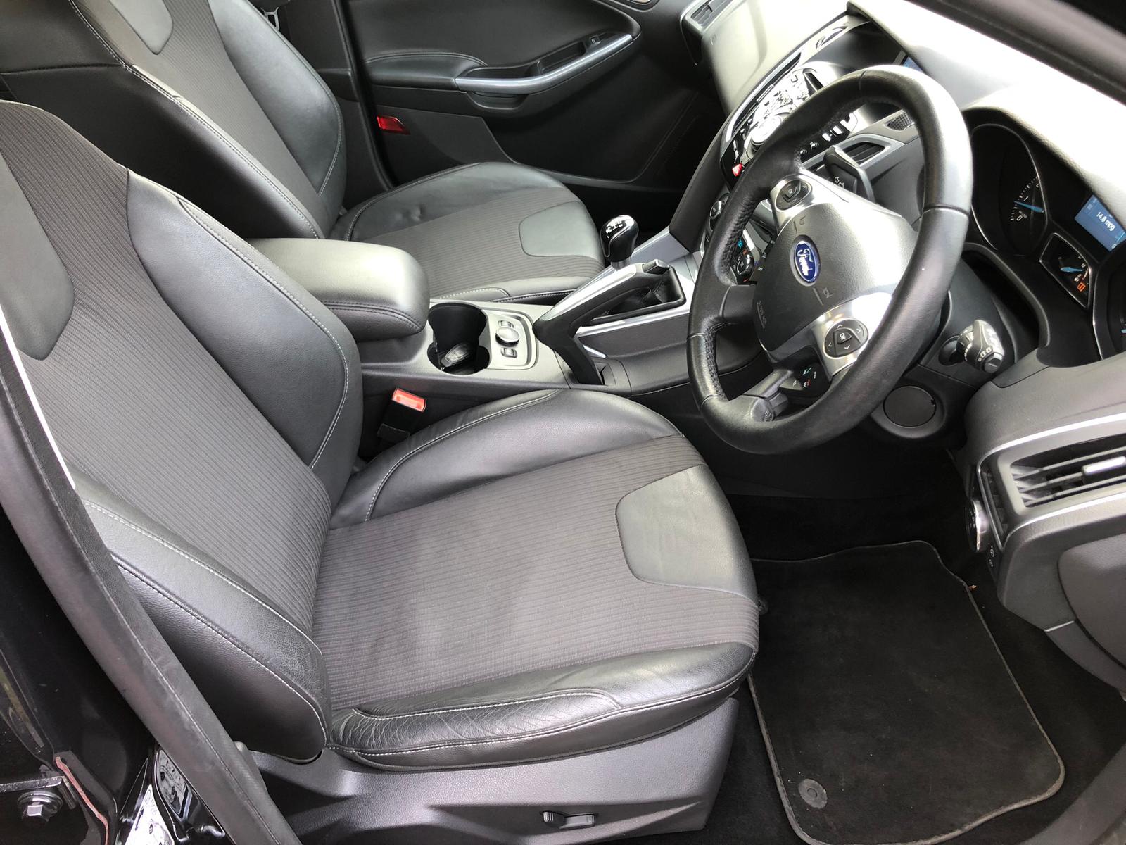Ford Focus Titanium X – 1.6 Turbo – Ur4Wheels